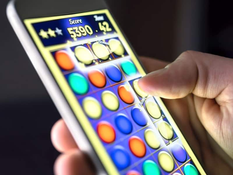 Mobile gaming: Do different genres influence different brain functions ...